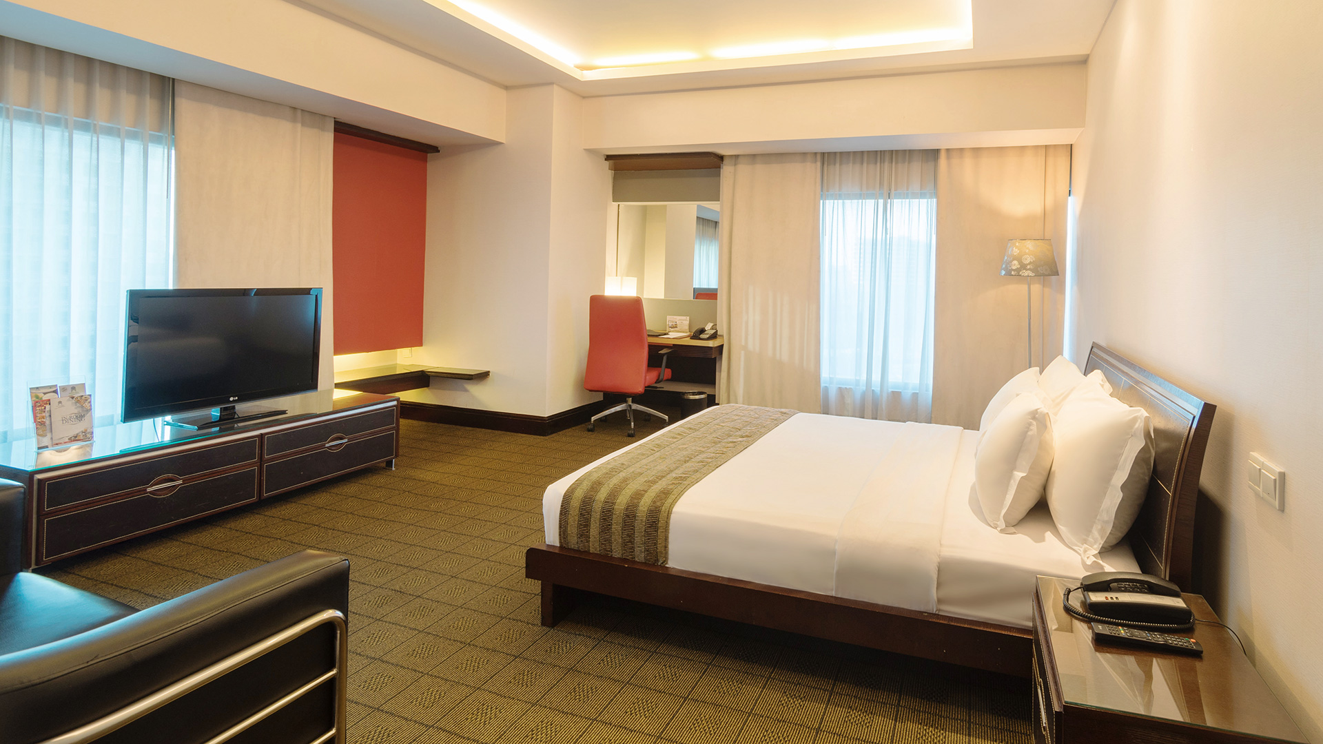 Mars and Venus Suite - Manhattan Hotel